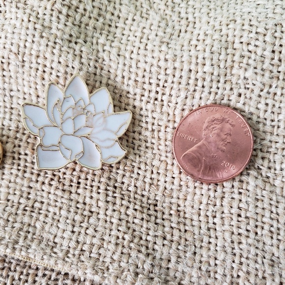 Jewelry | 525 White Lotus Flower Pin | Poshmark